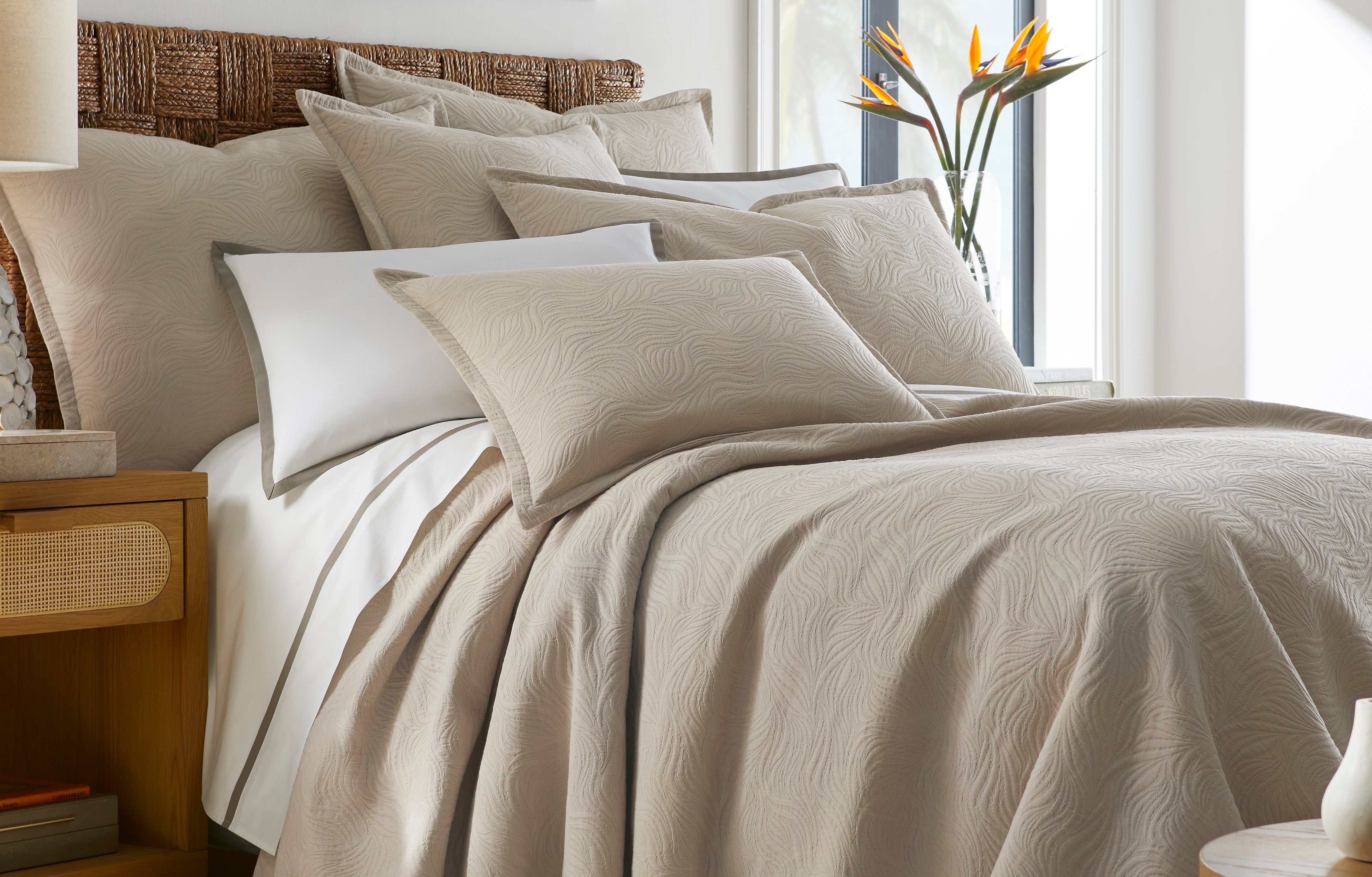 Caribbean Matelassé Coverlet Natural – Lili Alessandra