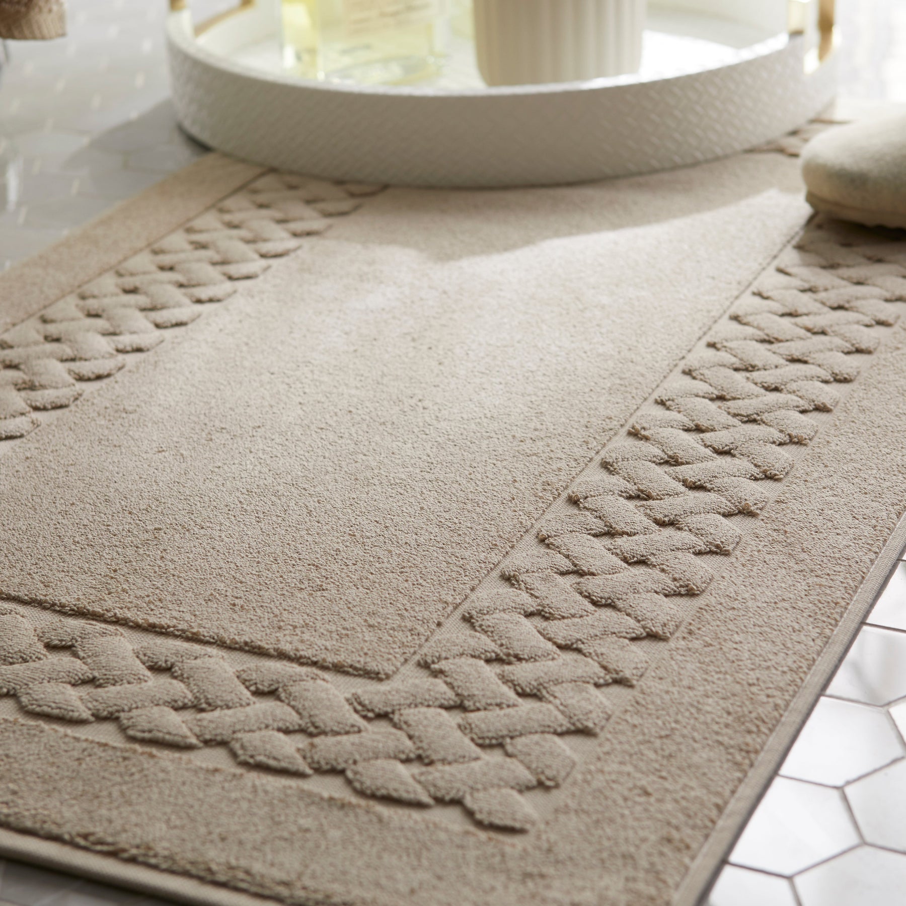Amalfi Bath Mat Cobblestone 19x31 – Lili Alessandra