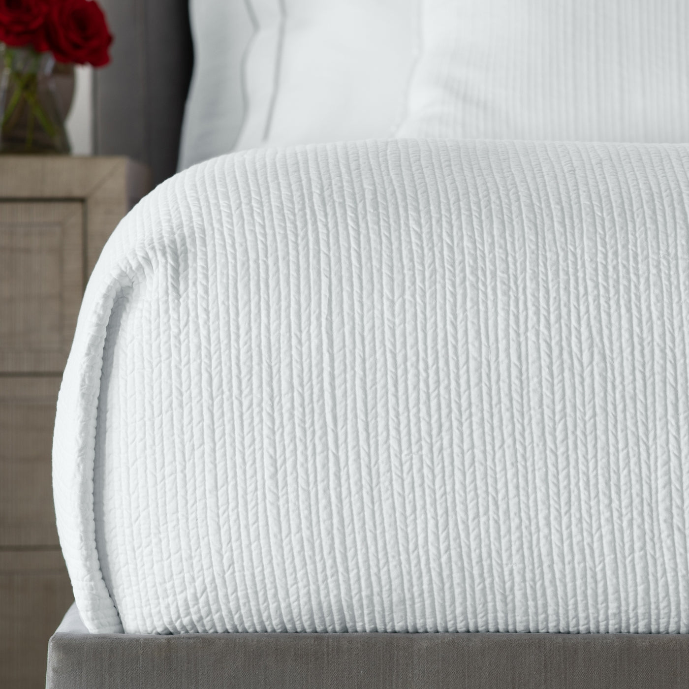 RETRO QUEEN COVERLET WHITE COTTON 96X98 – Lili Alessandra