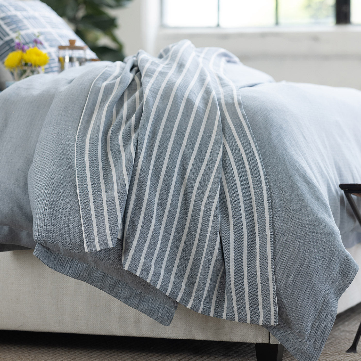 Meadow Throw White Blue (Reversible) 42X96 by Lili Alessandra