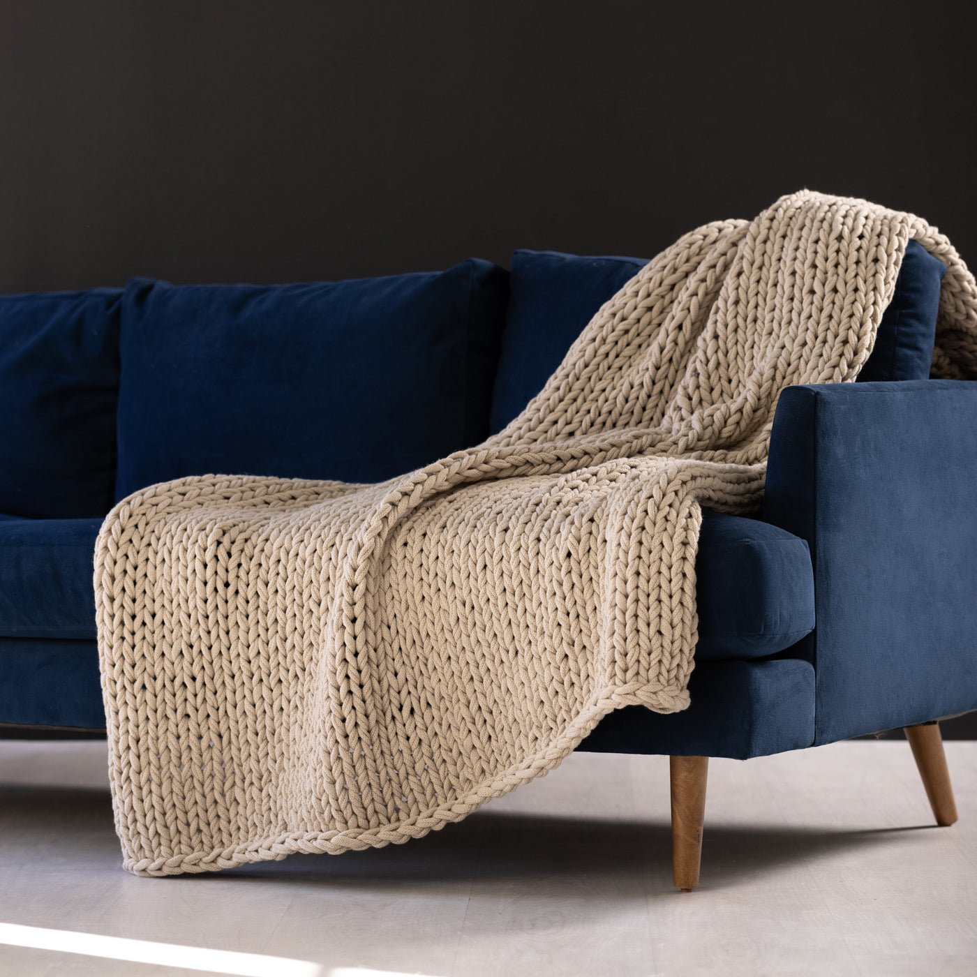 Nature Bulky Throw Natural 48x80 – Lili Alessandra