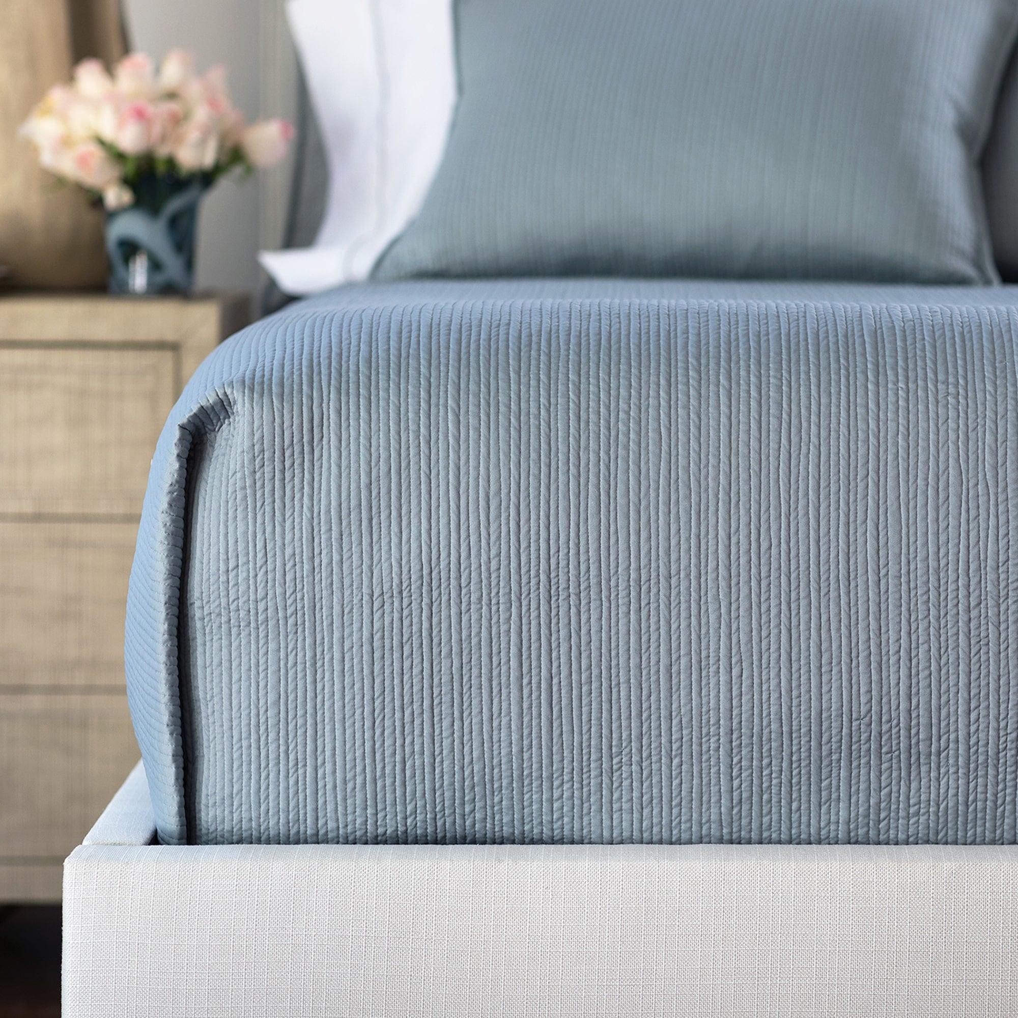 Retro Coverlet Blue S&S King 112X98 – Lili Alessandra